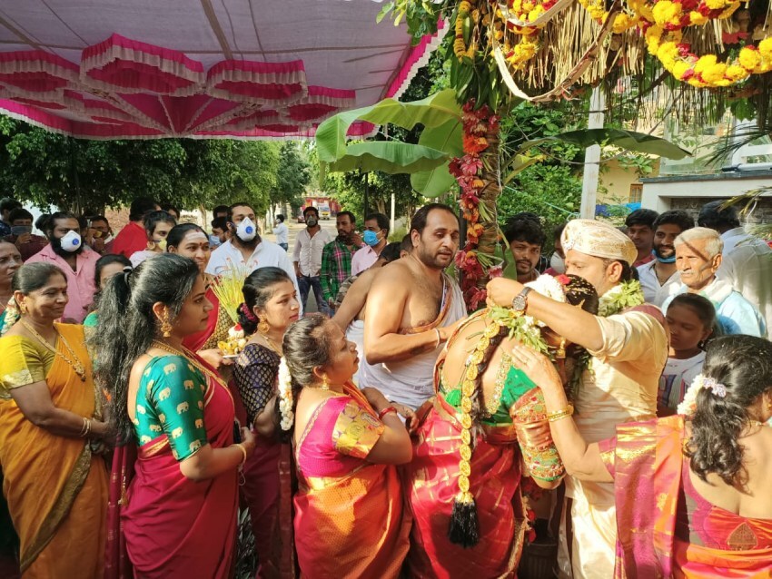 Director AP Arjun Ties The Knot To Annapoorna: See Photos - Filmibeat