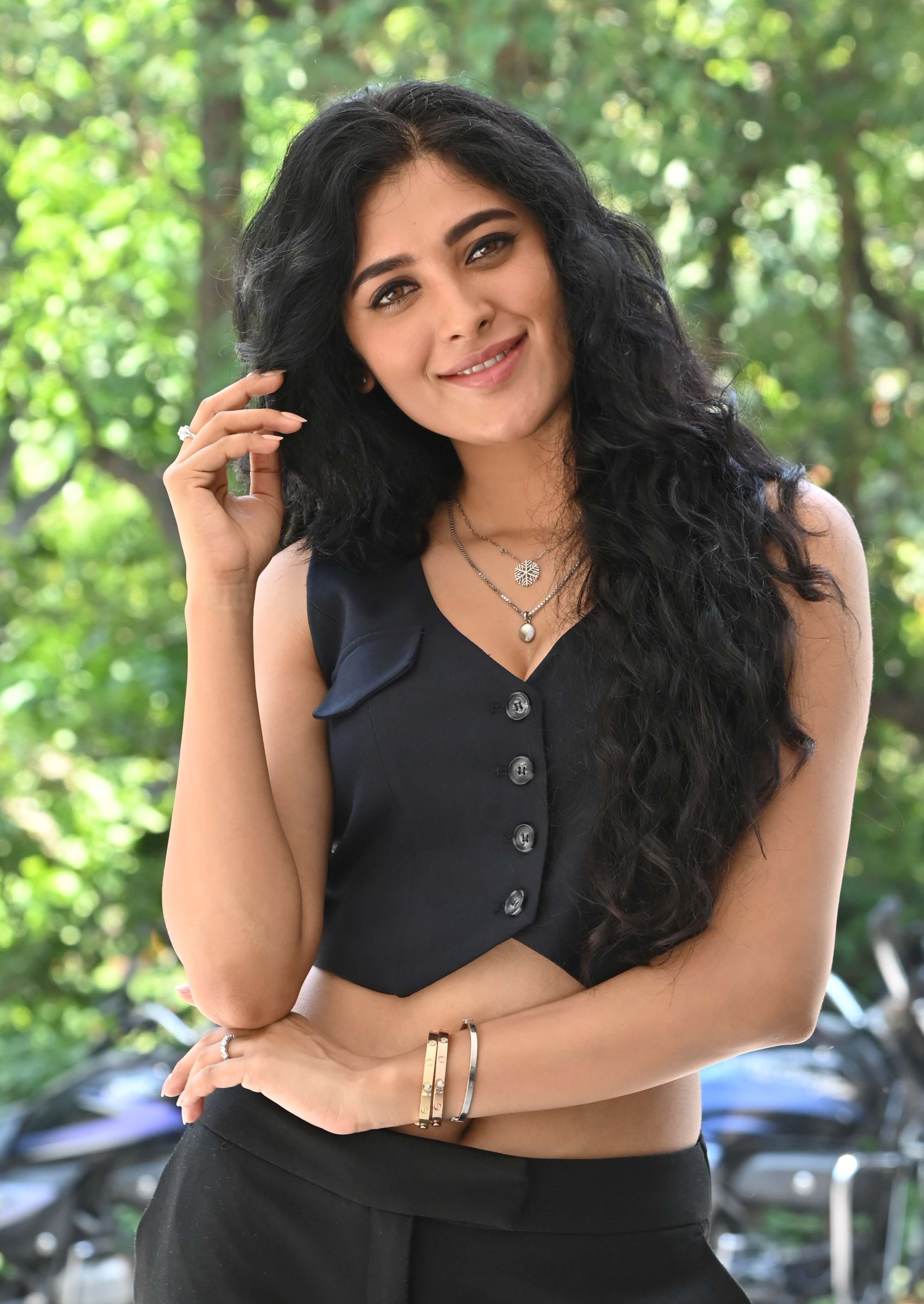 Geethika Tiwary Photos: Find Latest HD Images, Pictures, Stills & Pics ...