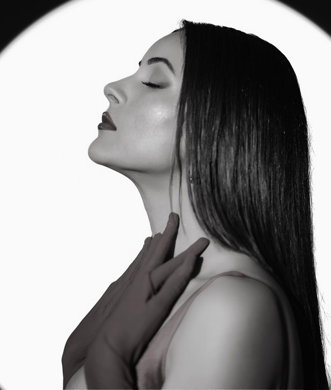 InPic: Shehnaaz Gill looks red-hot in her latest photoshoot, fans say ...