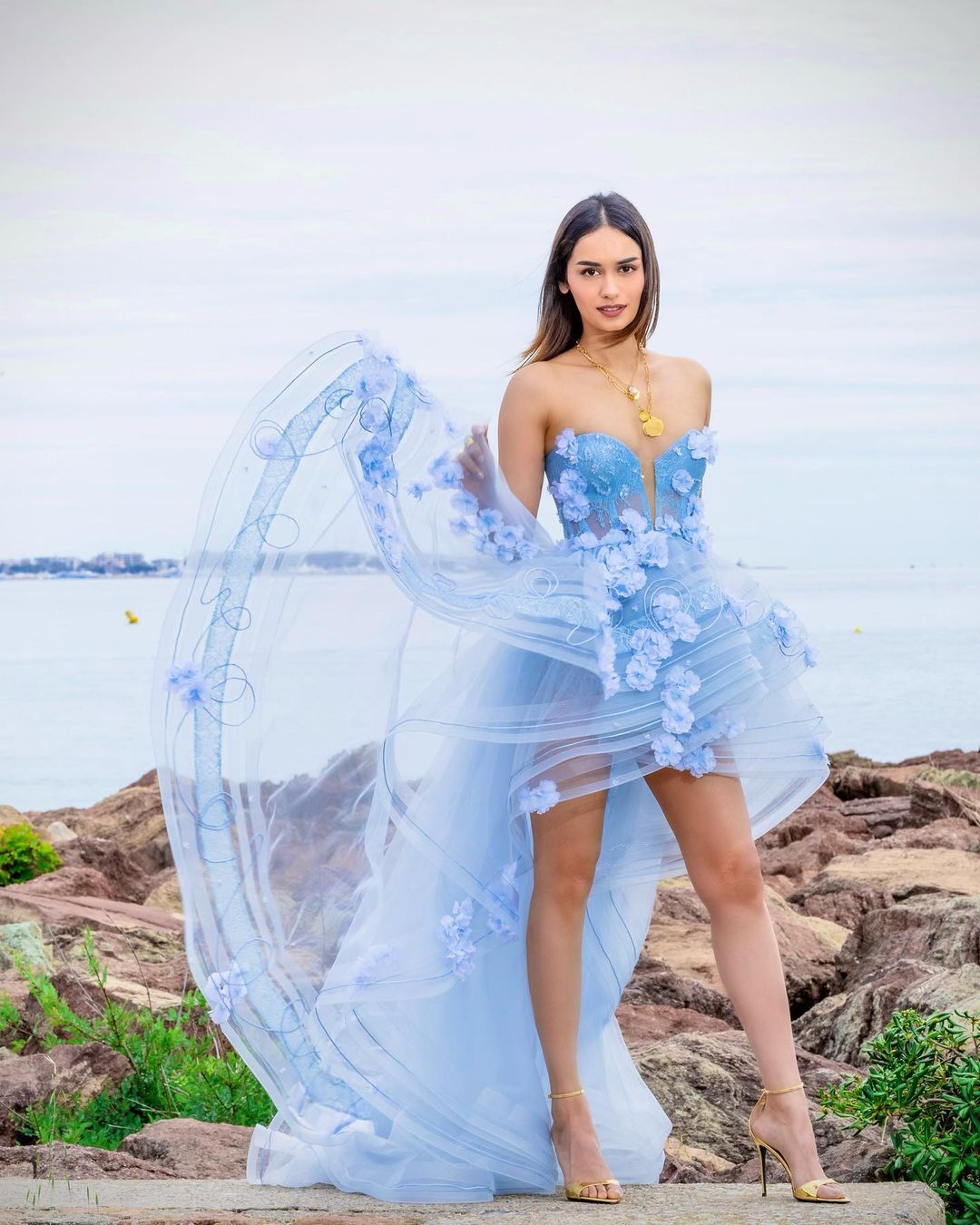 Cannes 2023: இது AI எடிட்டிங்லாம் இல்லைங்க.. ரியல் பியூட்டி.. கேன்ஸில் கலக்கும் உலக அழகி ...