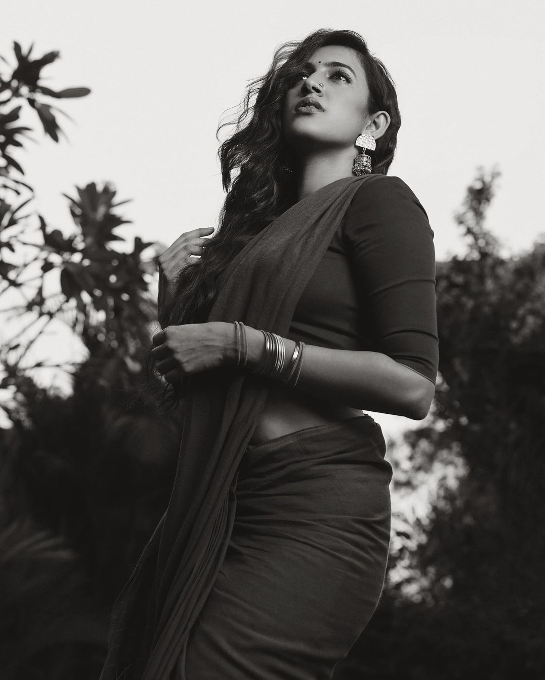 Niharika Konidela: బ్రాలో నిహారిక అందాల విందు.. డిఫరెంట్ పోజులతో పిక్స్ వైరల్ | Niharika ...