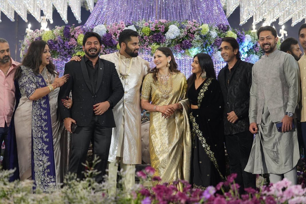 Abhishek Ambareesh and Aviva Bidapa Reception at Palace Ground in ...