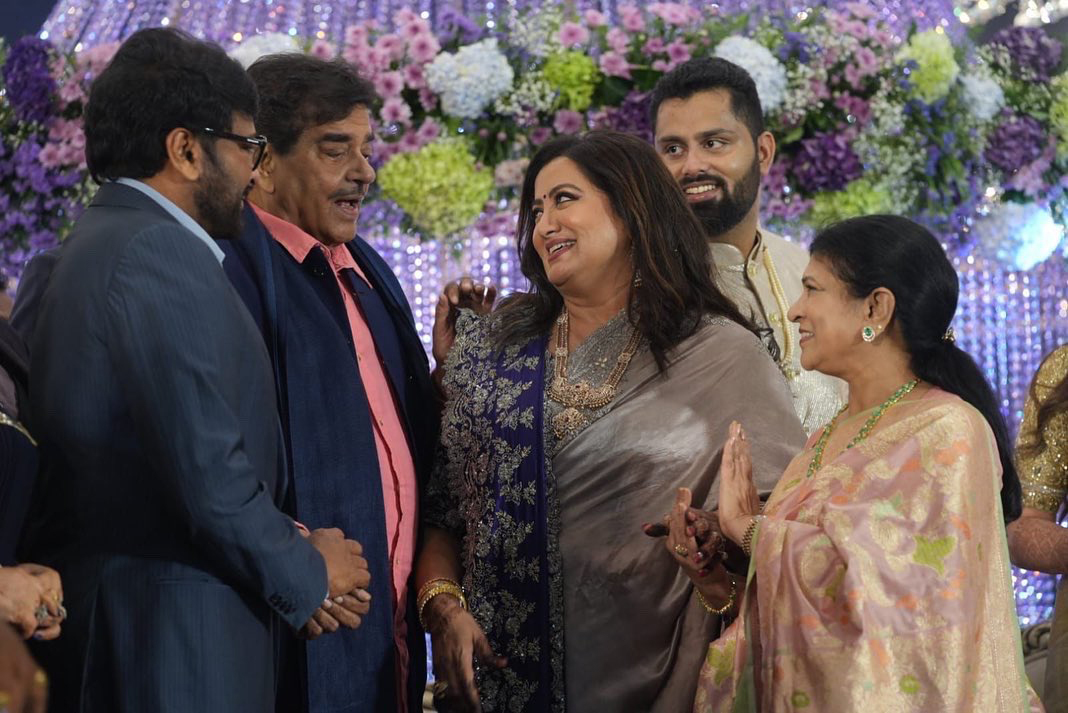 Abhishek Ambareesh and Aviva Bidapa Reception at Palace Ground in ...