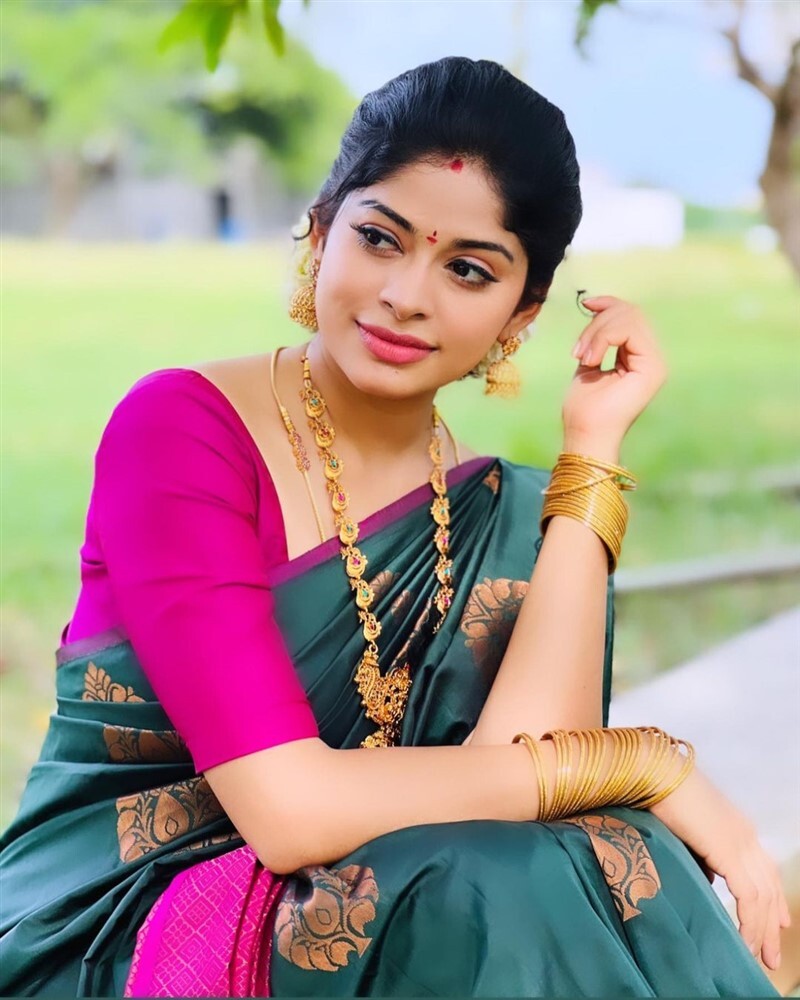 Dharshana Ashokan Photos: Find Latest HD Images, Pictures, Stills ...