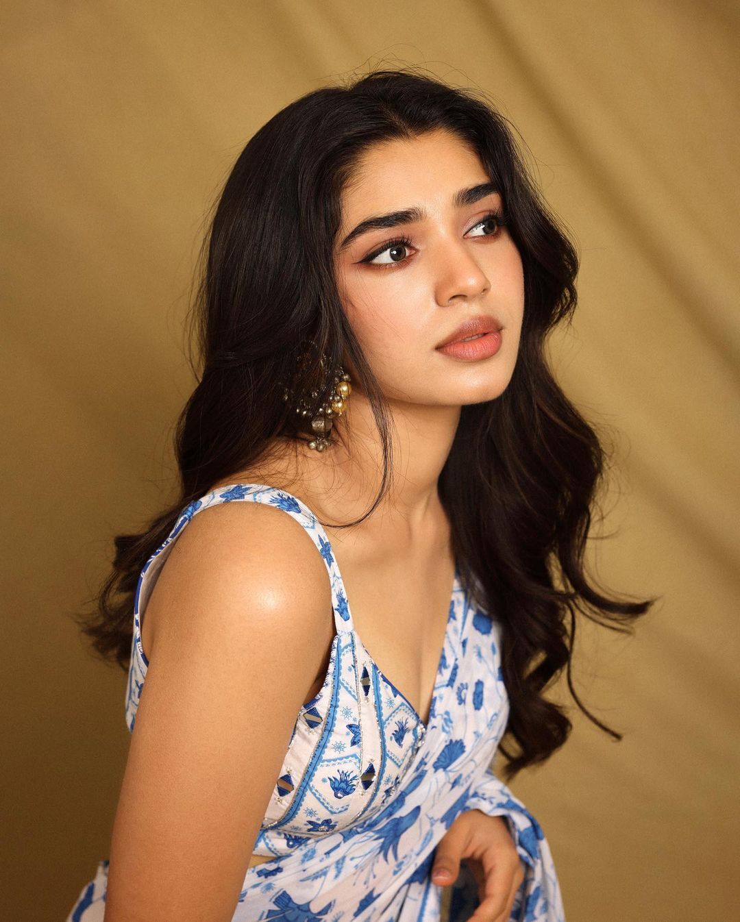 Krithi Shetty’s saree photoshoot leaves fans wanting more, slays the ...