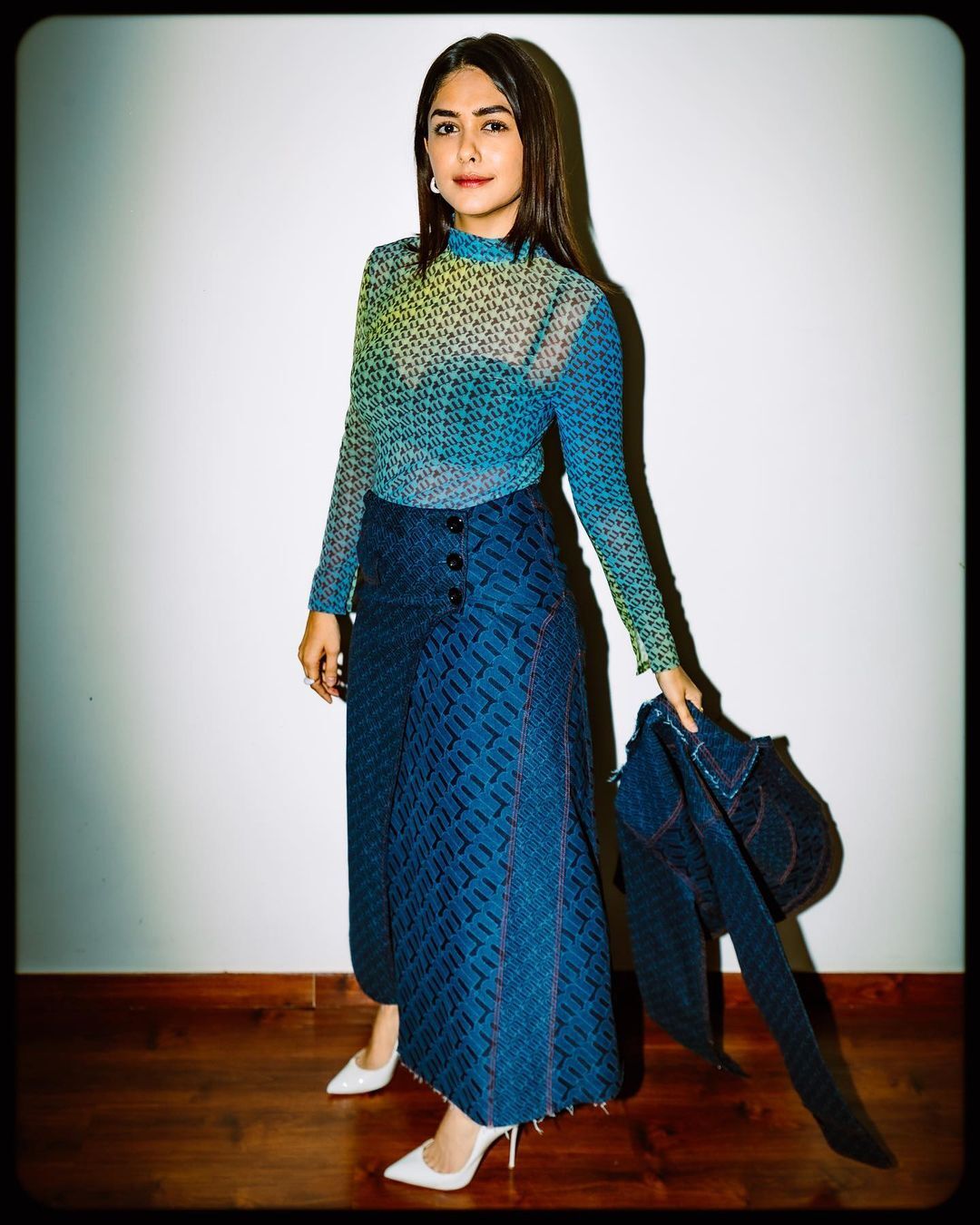 Mrunal Thakur Sets the Denim Trend on Fire in Stylish Co-ord Ensemble ...