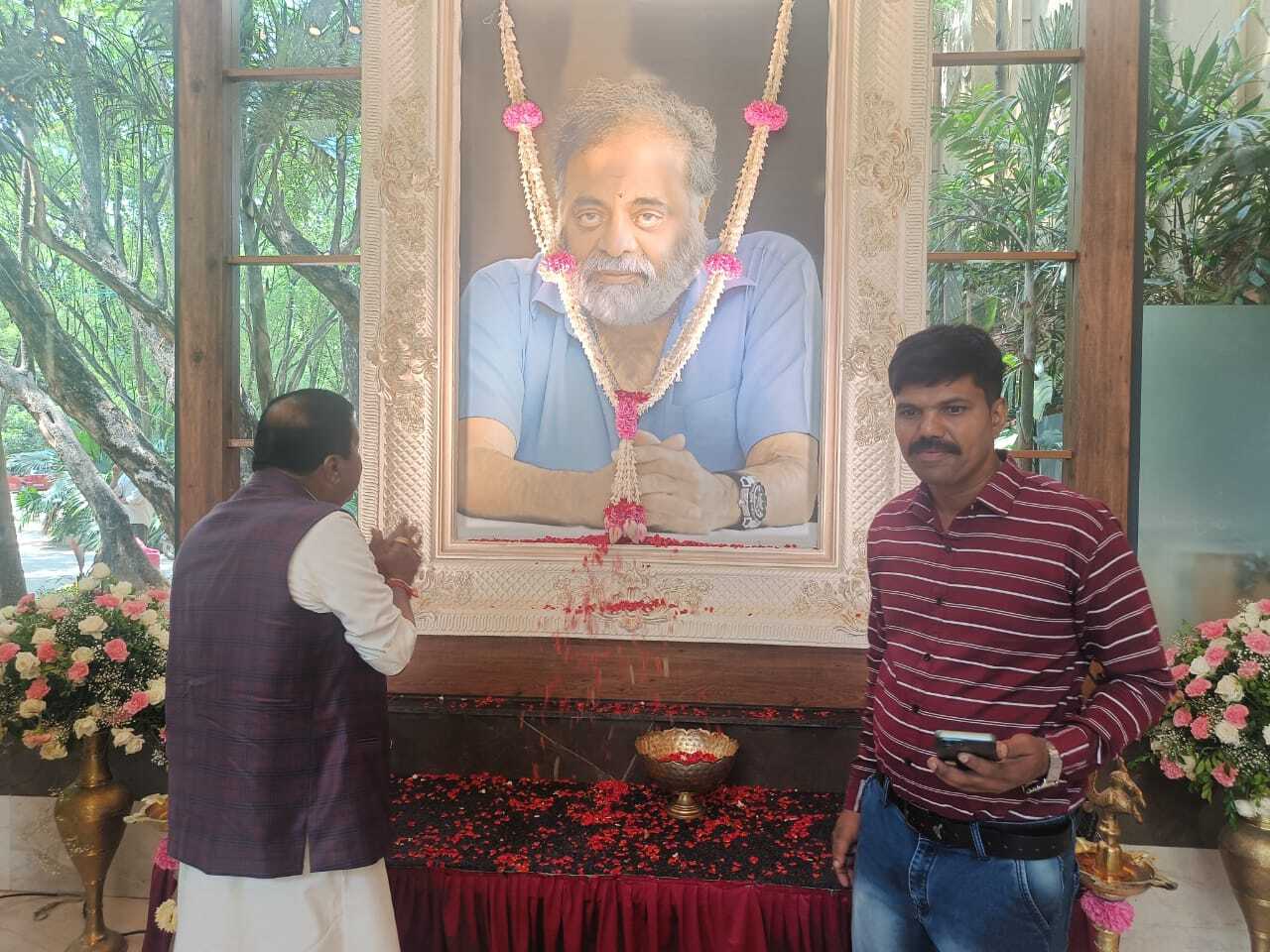 Sandalwood star Abhishek Ambareesh gets hitched to Aviva Bidapa ...