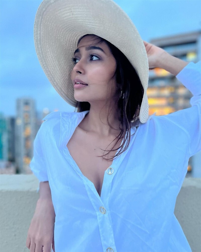 20+ Akriti Singh Photos: Find Latest HD Images, Pictures, Stills & Pics ...