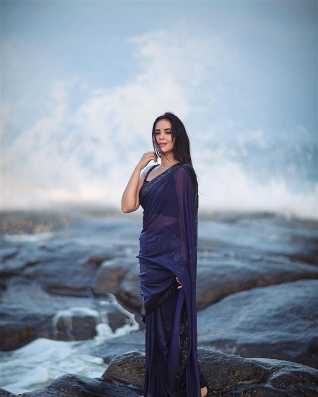 20+ Kanmani Manoharan Photos: Find Latest HD Images, Pictures, Stills ...