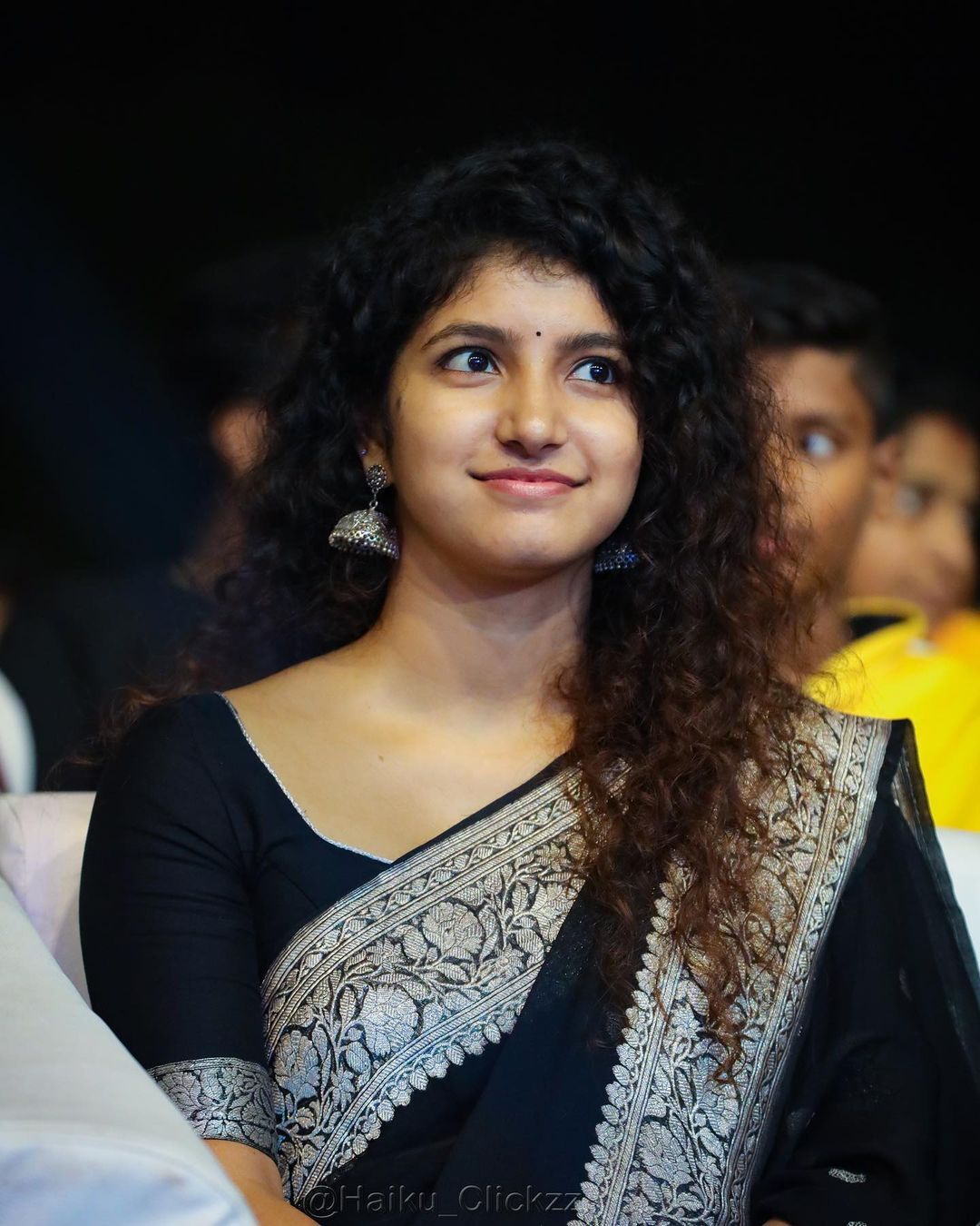 Meetha Raghunath: ఈ అమ్మడే సోషల్ మీడియా క్వీన్.. కుర్రాళ్లందరికీ ఇలాంటి అమ్మాయే కావాలంట ...