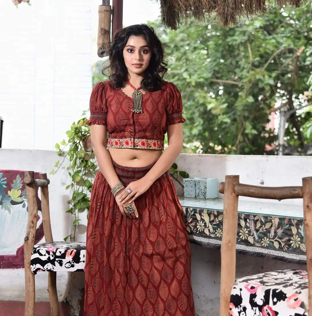 Mokksha Photos: Find Latest HD Images, Pictures, Stills & Pics - Filmibeat