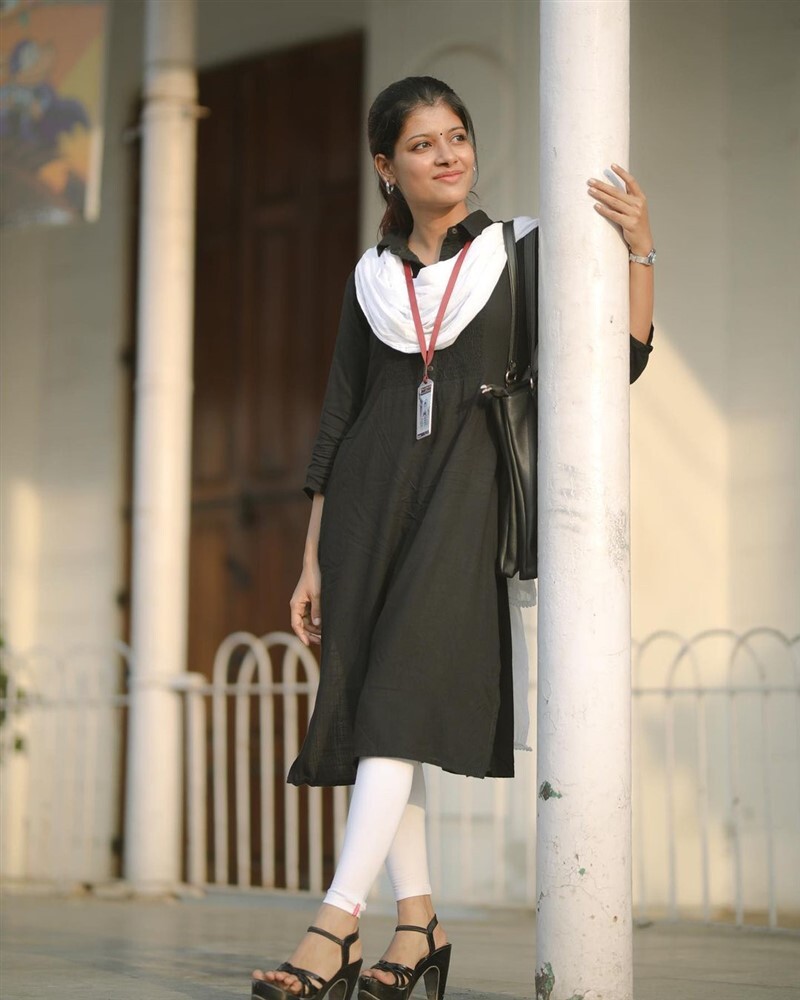 20+ Monisha Blessy Photos: Find Latest HD Images, Pictures, Stills ...