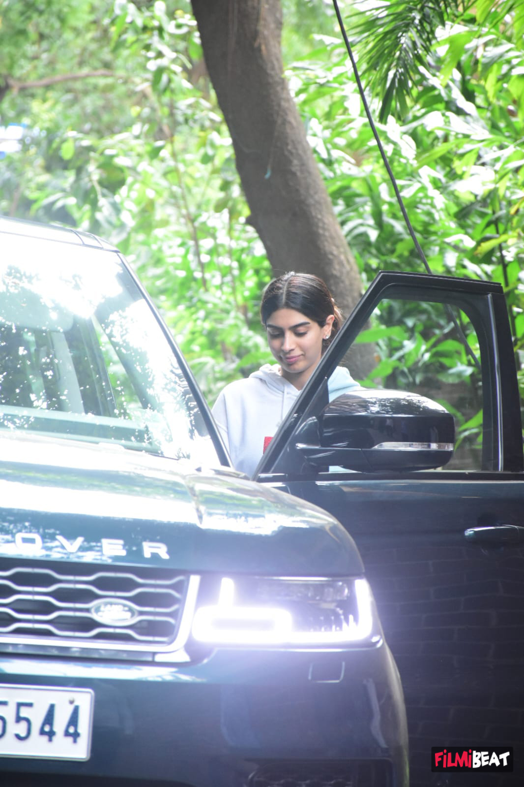 Celebrity Spotting: From Sara Ali Khan in Juhu to Khushi Kapoor in ...