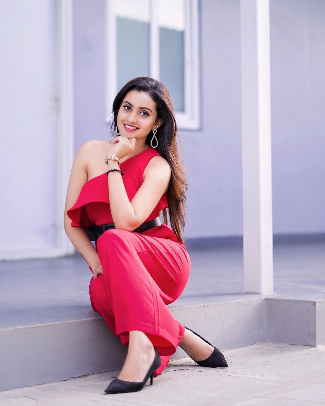 Deepika Pilli: ముద్దులతో రెచ్చగొడుతున్న దీపిక పిల్లి.. క్యూట్ పిక్స్ ...