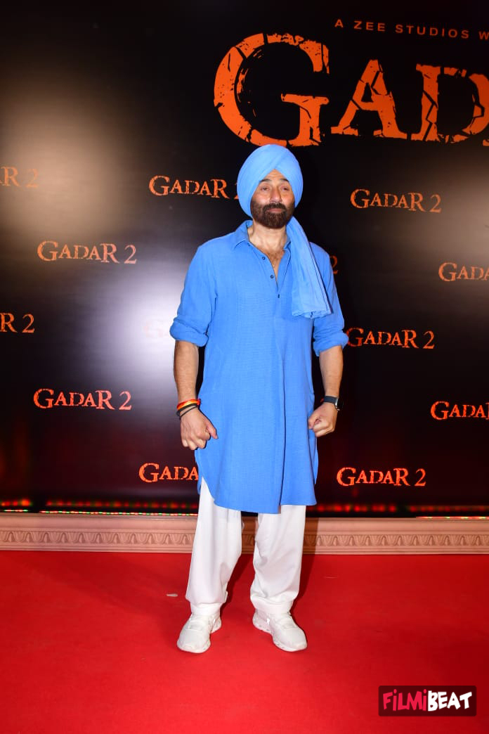 Gadar 2 Hits the Red Carpet, Star-Studded Premiere with Deol Family and ...
