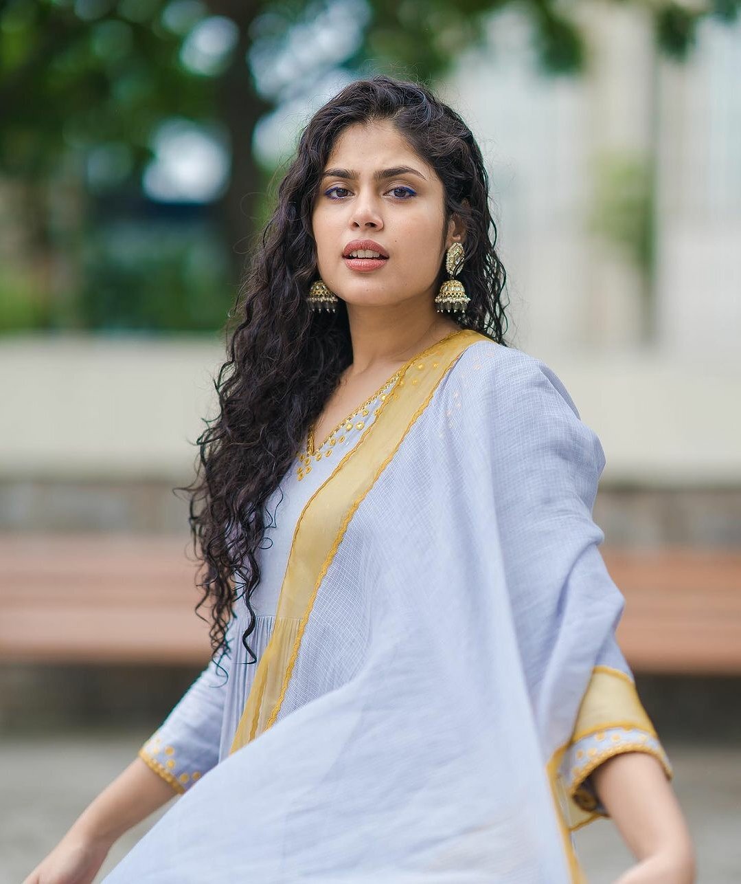 Faria Abdullah: ఉల్లిపొర లాంటి డ్రెస్‌లో చిట్టి గ్లామర్ షో.. అందాలను చూశారంటే మైండ్ బ్లాకే ...