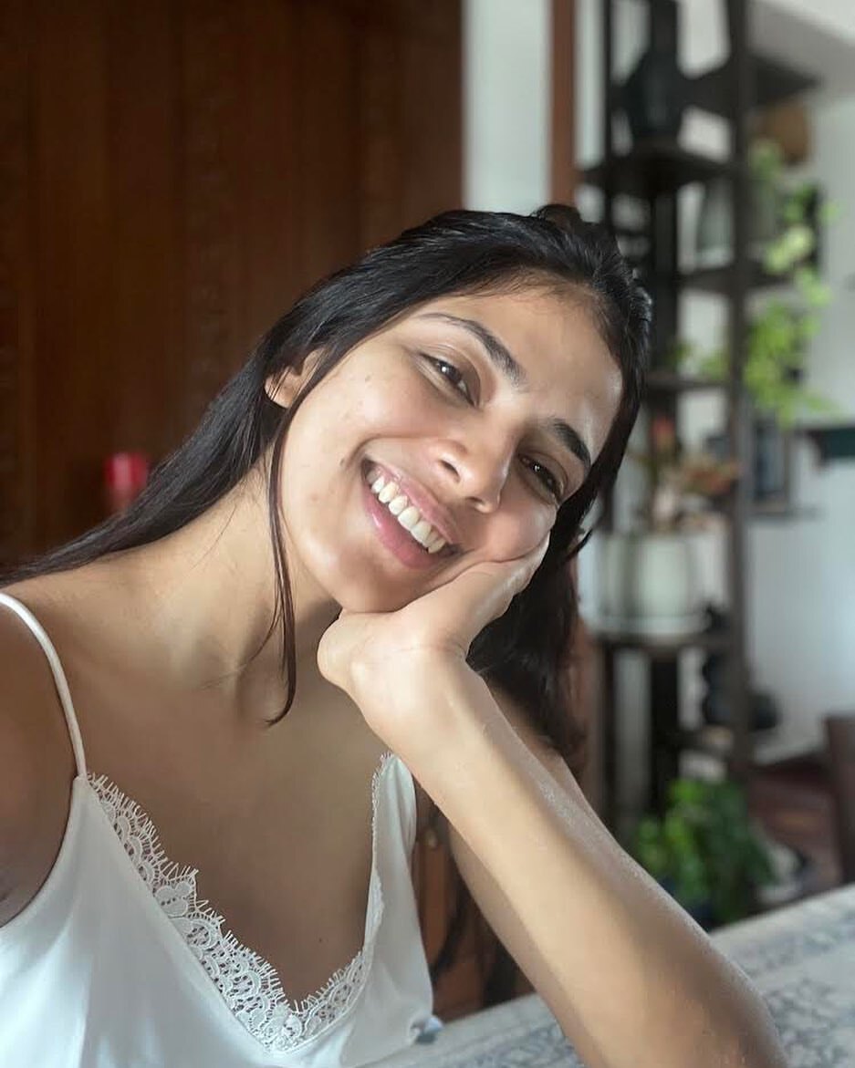 Malavika Mohanan: మాళవిక అందాల సునామీ.. ఏది దాచకుండా చూపిస్తున్న పిక్స్ ...