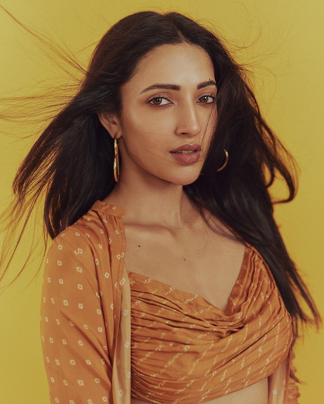 Neha Shetty: బెదురులంక హీరోయిన్ అందాలు అదరహో... మెంటల్ ఎక్కిస్తోంది ...