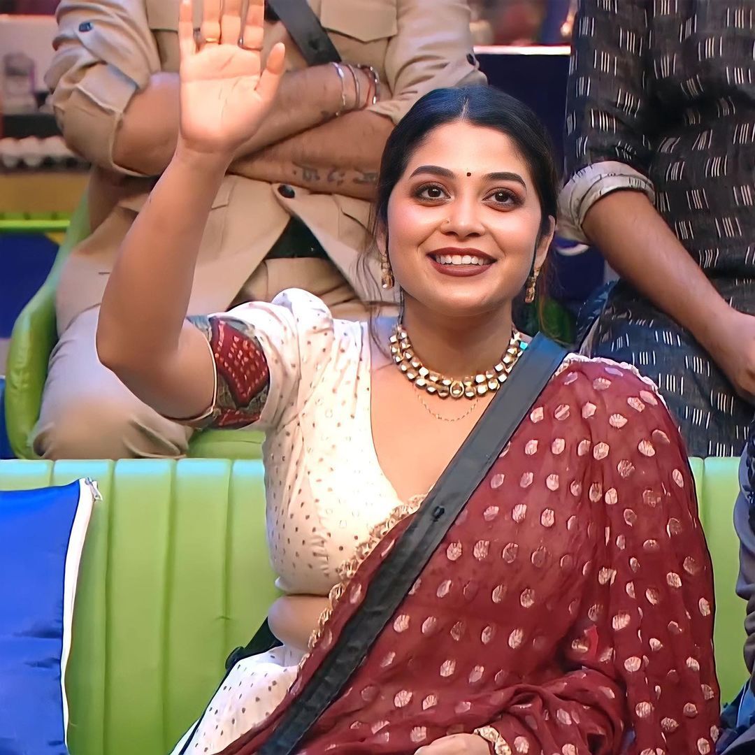 బిగ్ బాస్ హౌస్‌లో సింగర్ దామిని అందాల ఆరబోత... మామూలుగా లేదుగా | Bigg ...