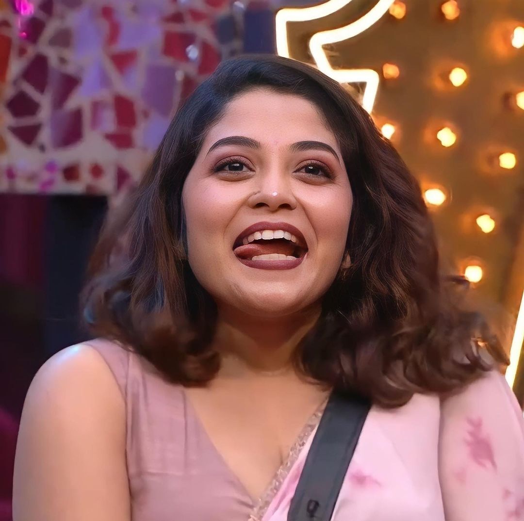 బిగ్ బాస్ హౌస్‌లో సింగర్ దామిని అందాల ఆరబోత... మామూలుగా లేదుగా | Bigg ...