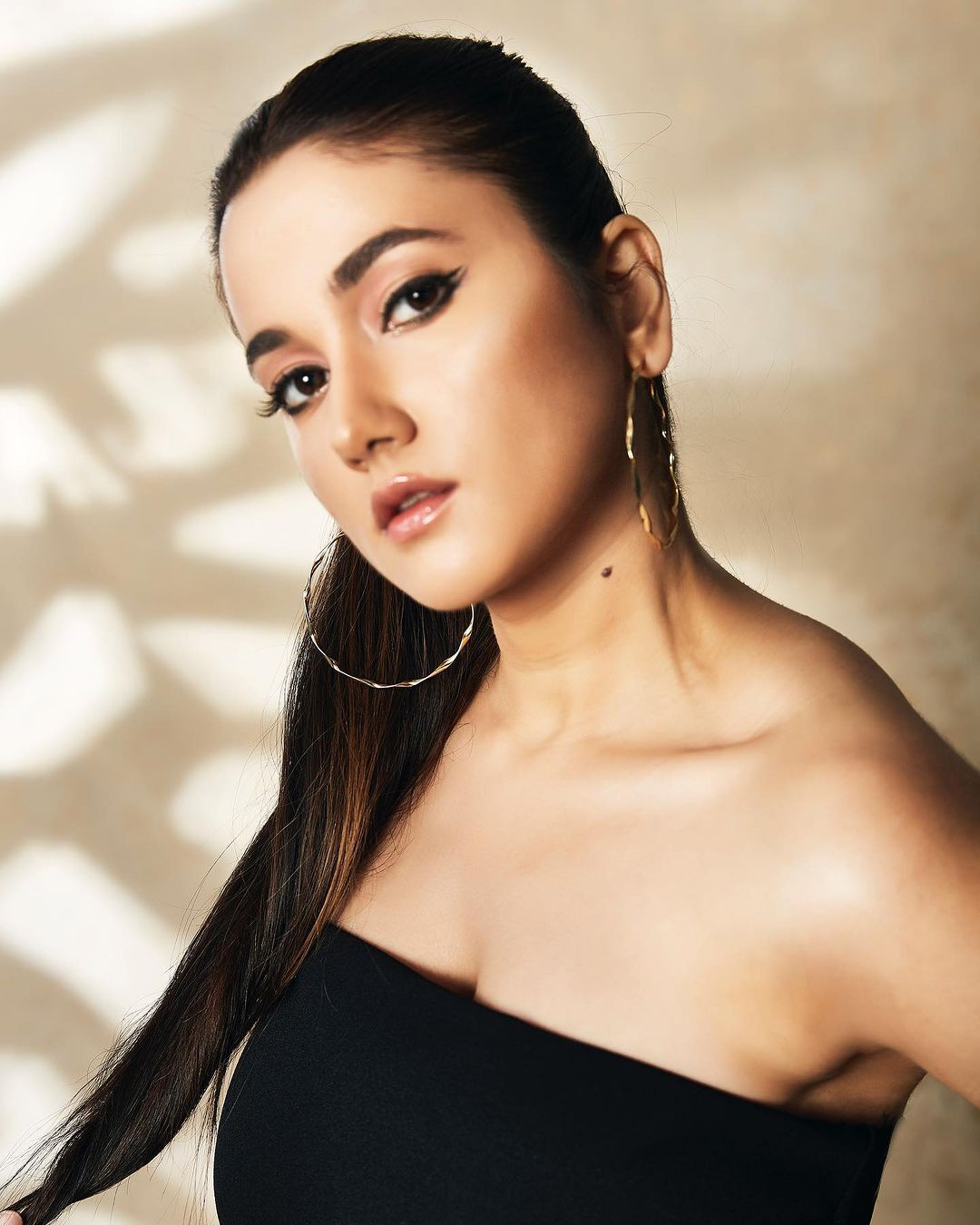 20+ Aaliyah Qureishi /Jhalli Photos: Find Latest HD Images, Pictures ...