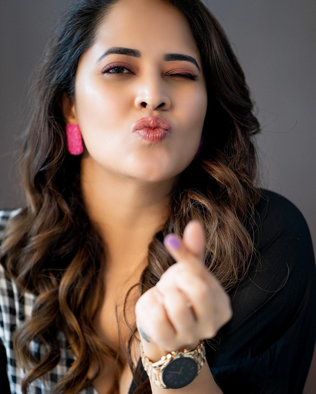 Anchor Anasuya: అనసూయ అందాల సోయగం.. ఈ ఏజ్‌లో కూడా ఓ రేంజ్‌లో ఆరబోత ...