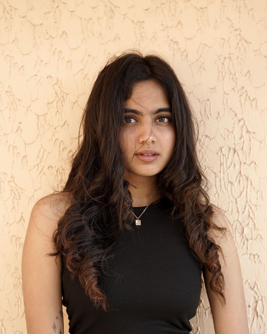 Devika Sanjay Photos Find Latest Hd Images Pictures Stills And Pics Filmibeat