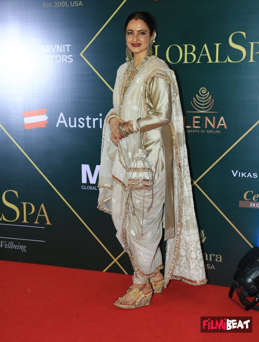 Global Spa Awards 2023: Rekha Radiates Elegance in Gold and Ivory ...