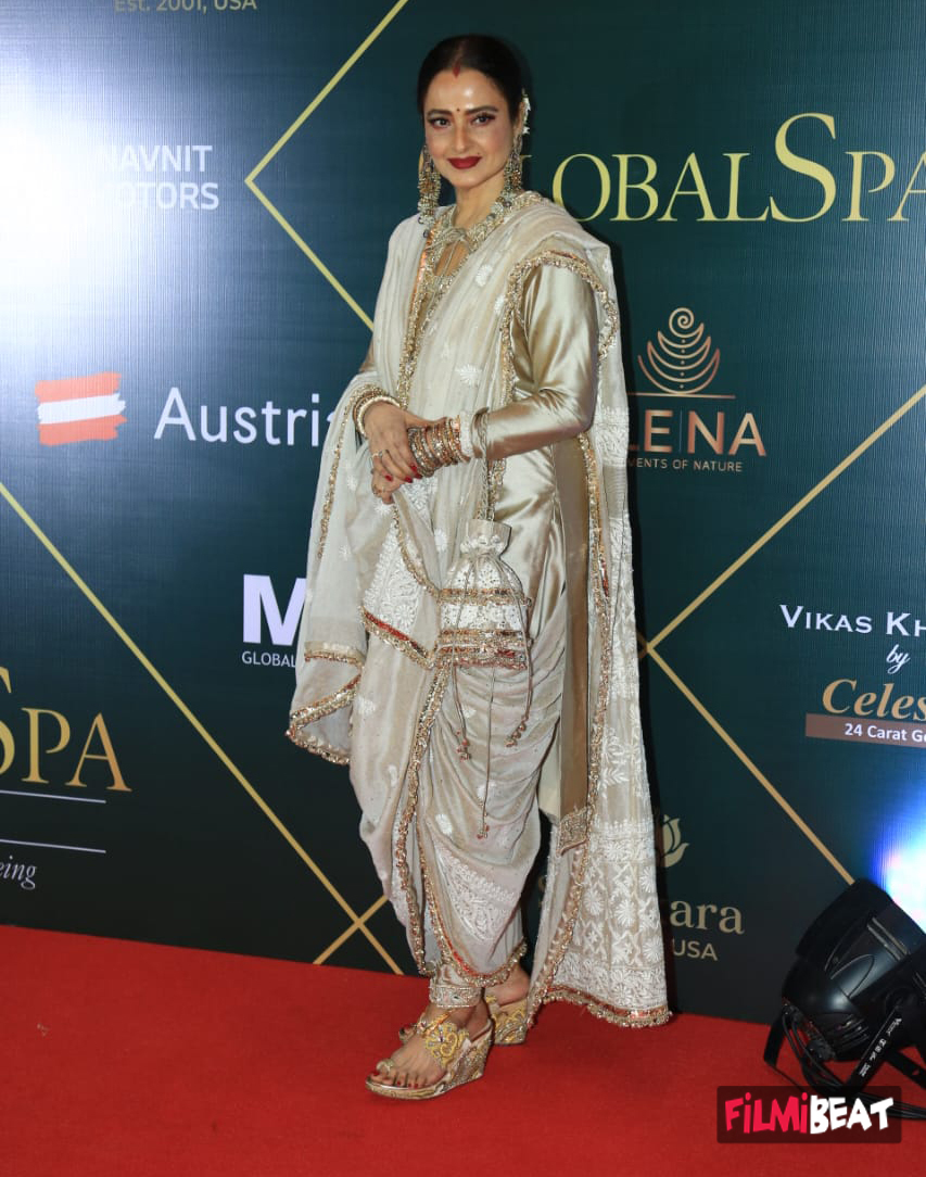 Global Spa Awards 2023: Rekha Radiates Elegance in Gold and Ivory ...
