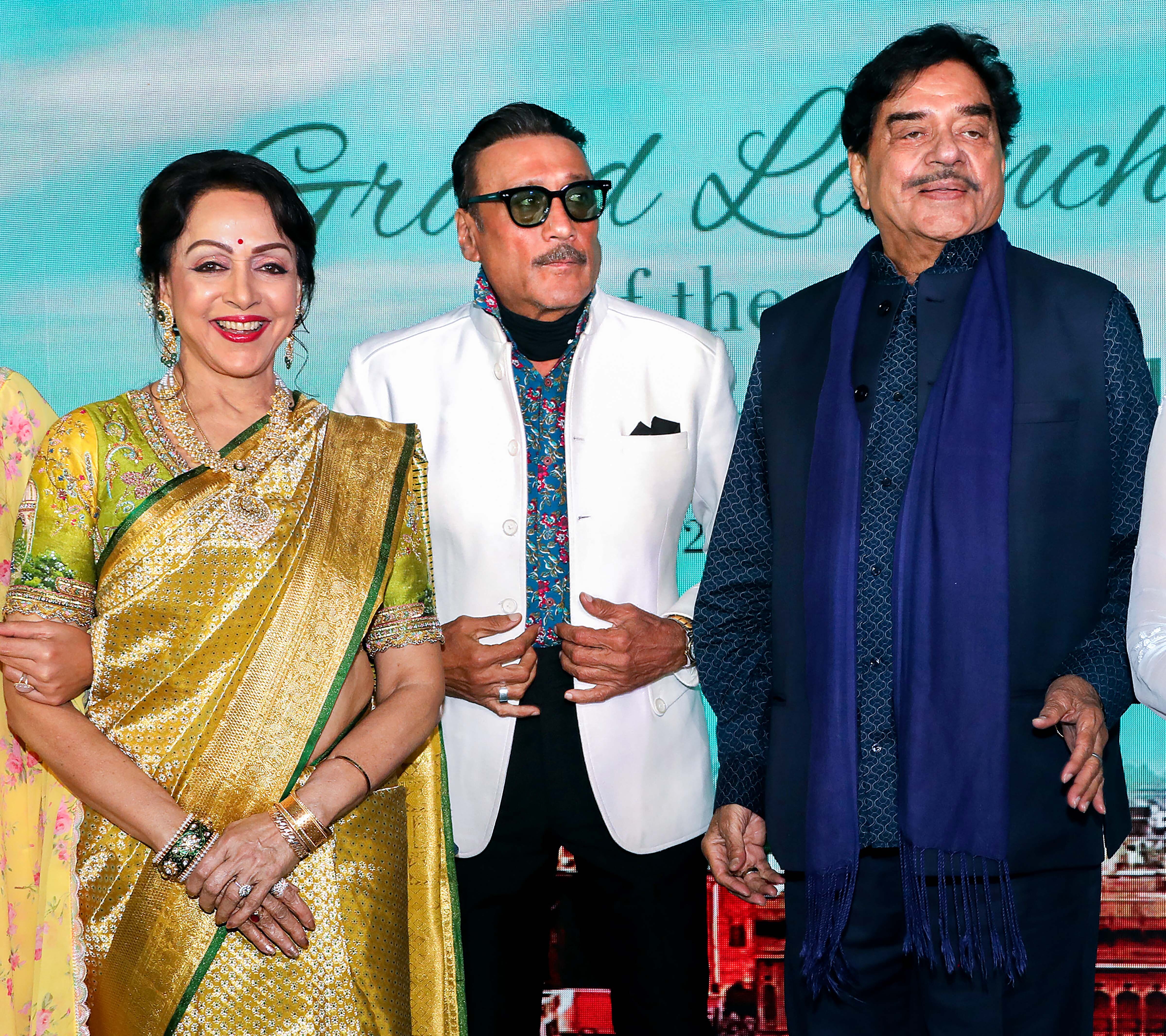 Hema Malini, Esha Deol, Ahana Deol Joined by Veteran Stars at 'Chal ...