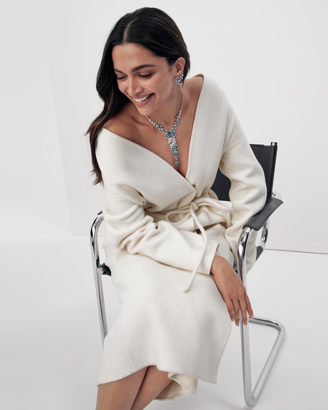 Jawan Cast Fee: Shah Rukh Khan and Star Cast's Earnings Revealed for ...