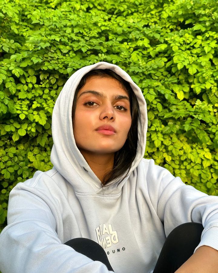 Leher Khan Photos: Find Latest HD Images, Pictures, Stills & Pics ...