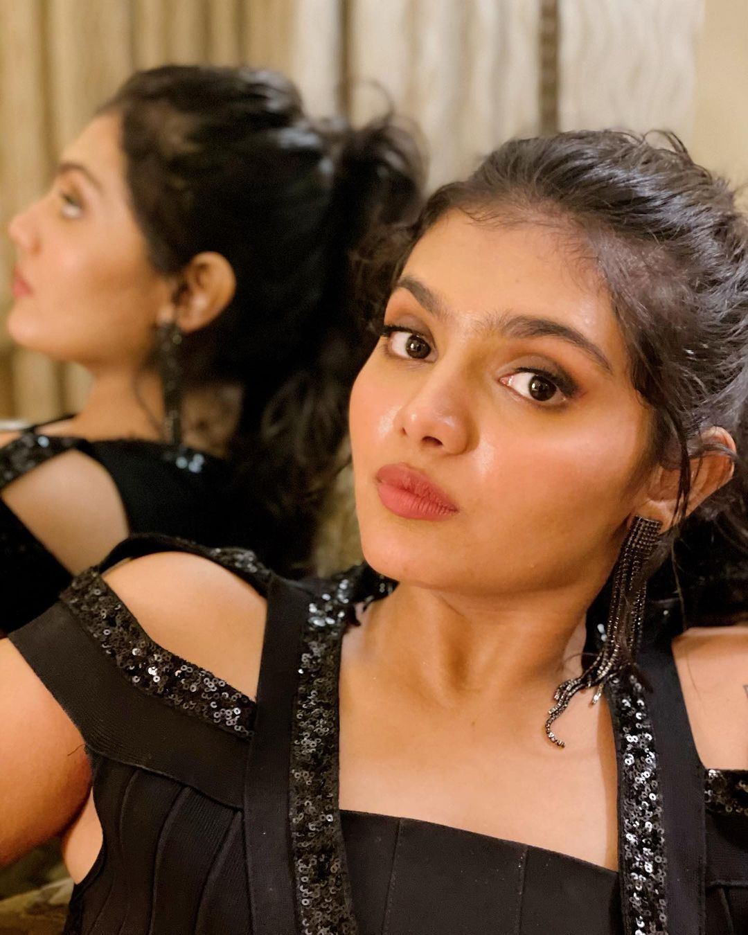 Leher Khan Photos: Find Latest HD Images, Pictures, Stills & Pics ...