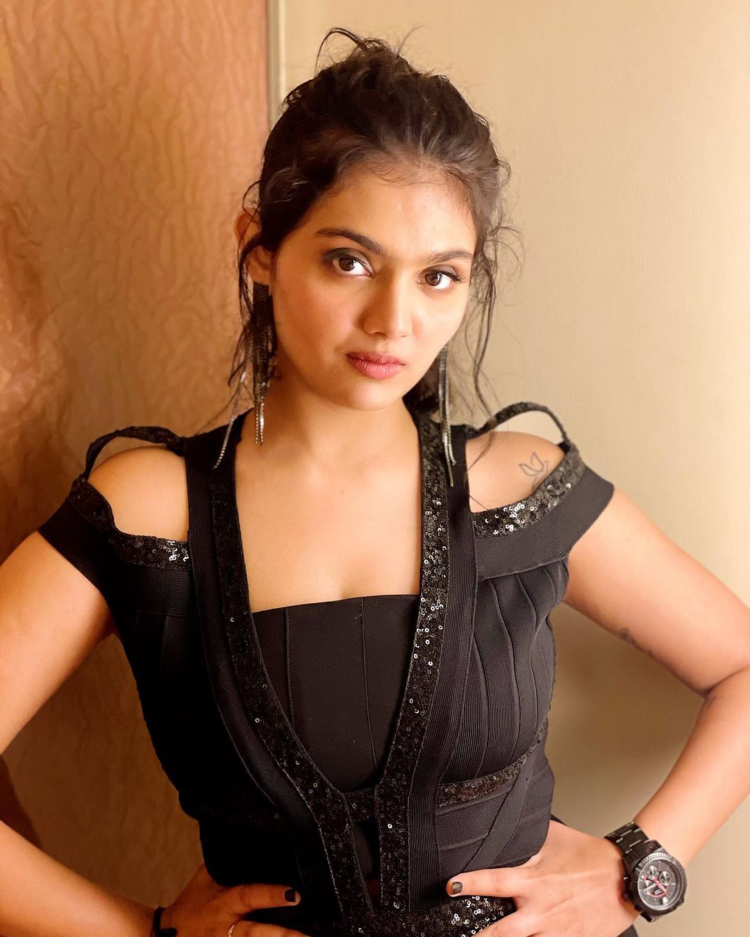 Leher Khan Photos: Find Latest HD Images, Pictures, Stills & Pics ...