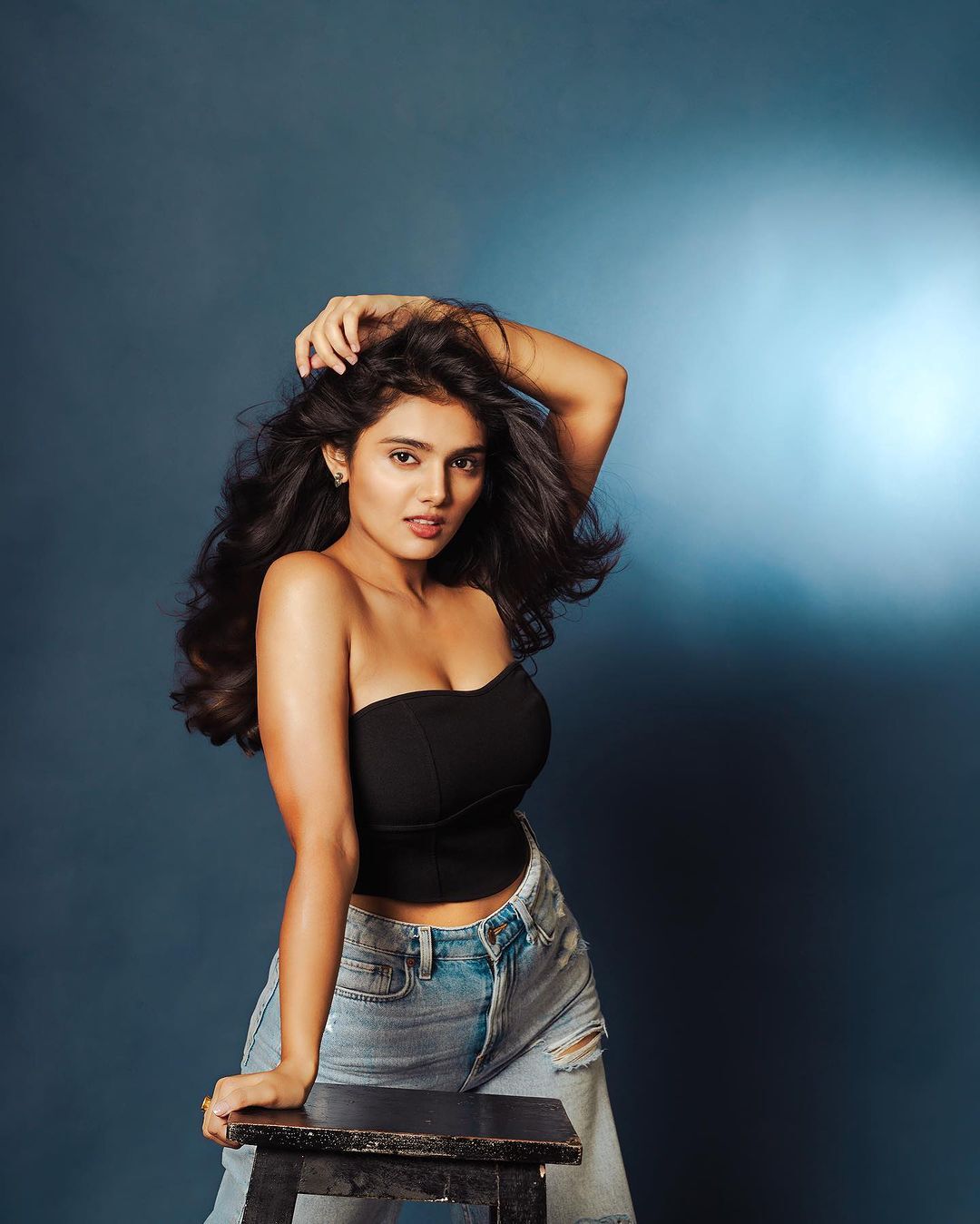 Leher Khan Photos: Find Latest HD Images, Pictures, Stills & Pics ...