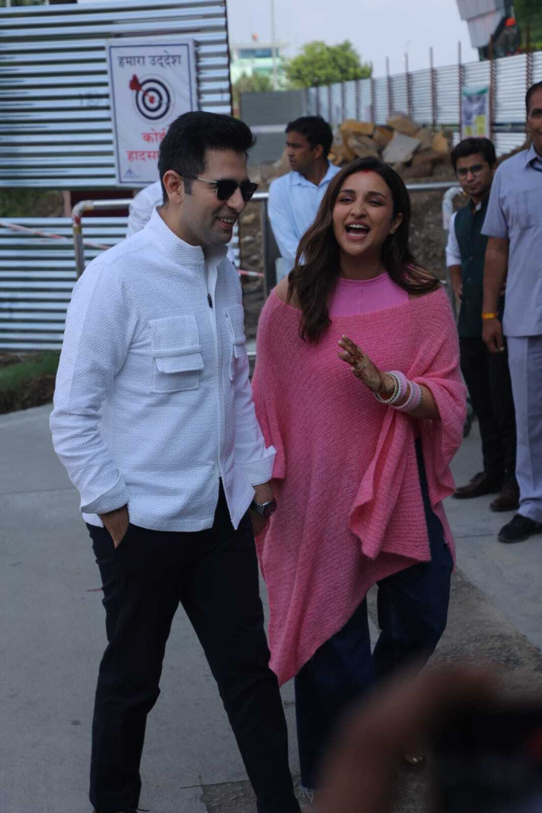 Parineeti Chopra-Raghav Chadha’s Candid Moments Post-Wedding at Udaipur Airport - Filmibeat