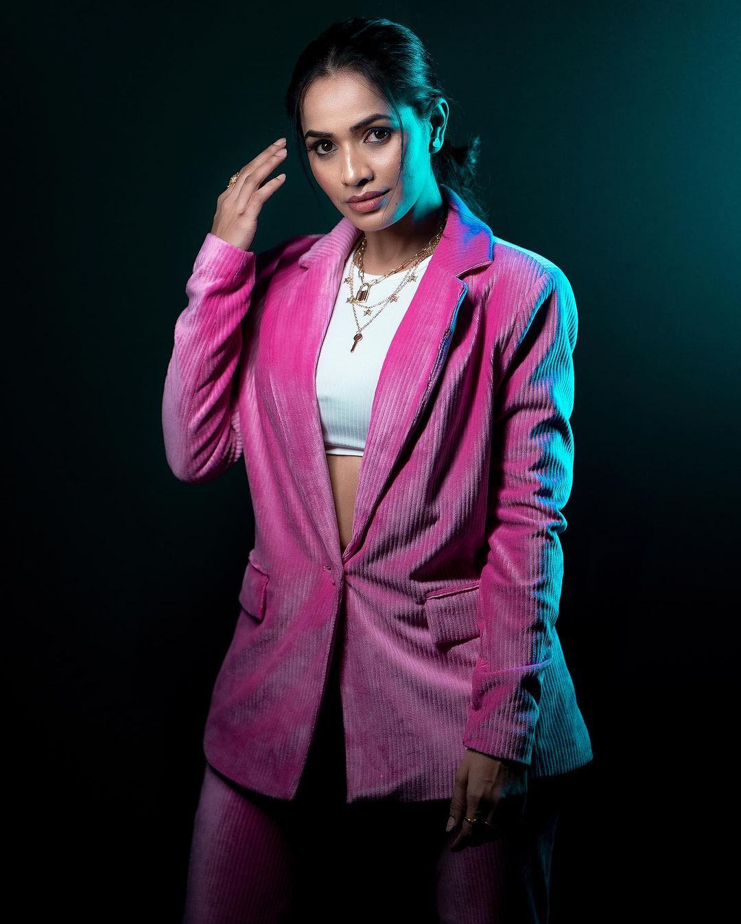 20+ Shobha Shetty Photos: Find Latest HD Images, Pictures, Stills ...