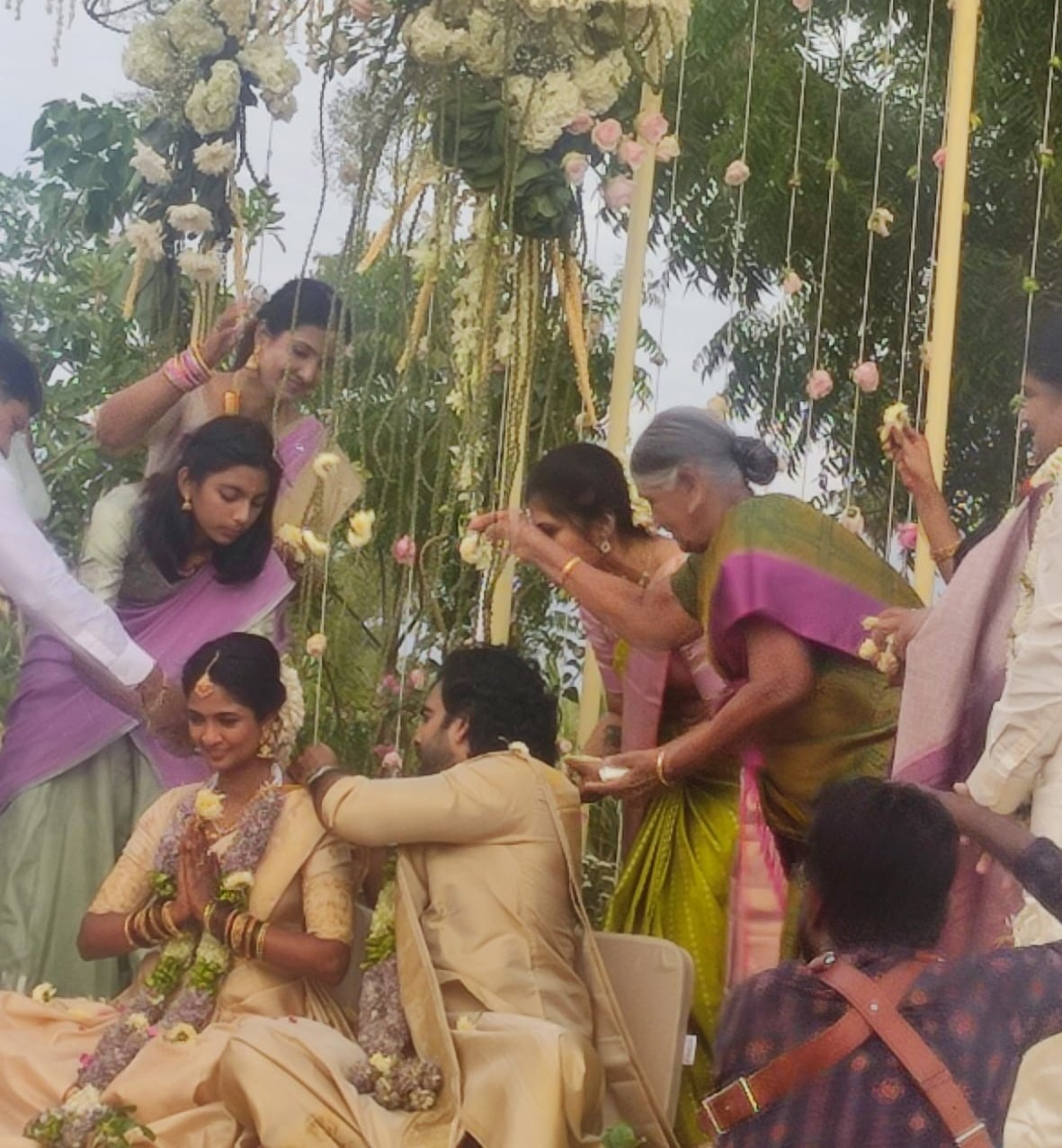 Tamil Actor Ashok Selvan And Keerthi Pandian's Wedding Photos - Filmibeat