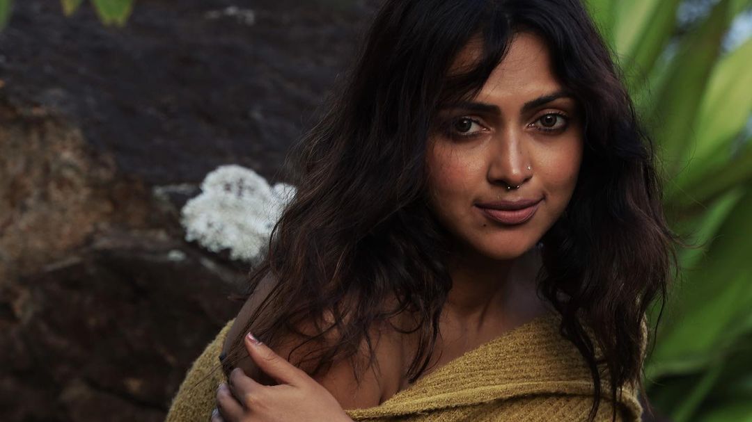 Amala Paul: అమలాపాల్ అరాచకం… హద్దులు దాటి మరీ అందాల ఆరబోత | Heroine ...