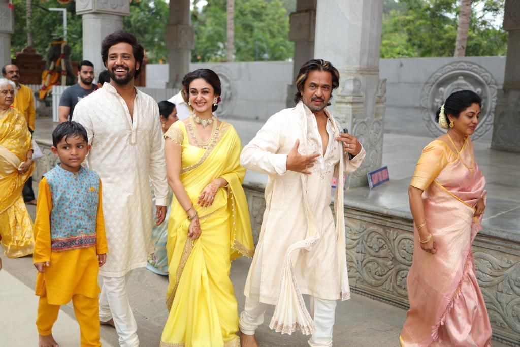 Arjun Sarja: హీరోతో అర్జున్‌ సర్జా కూతురు ఎంగేజ్మెంట్‌.. ఎంత అందంగా ...