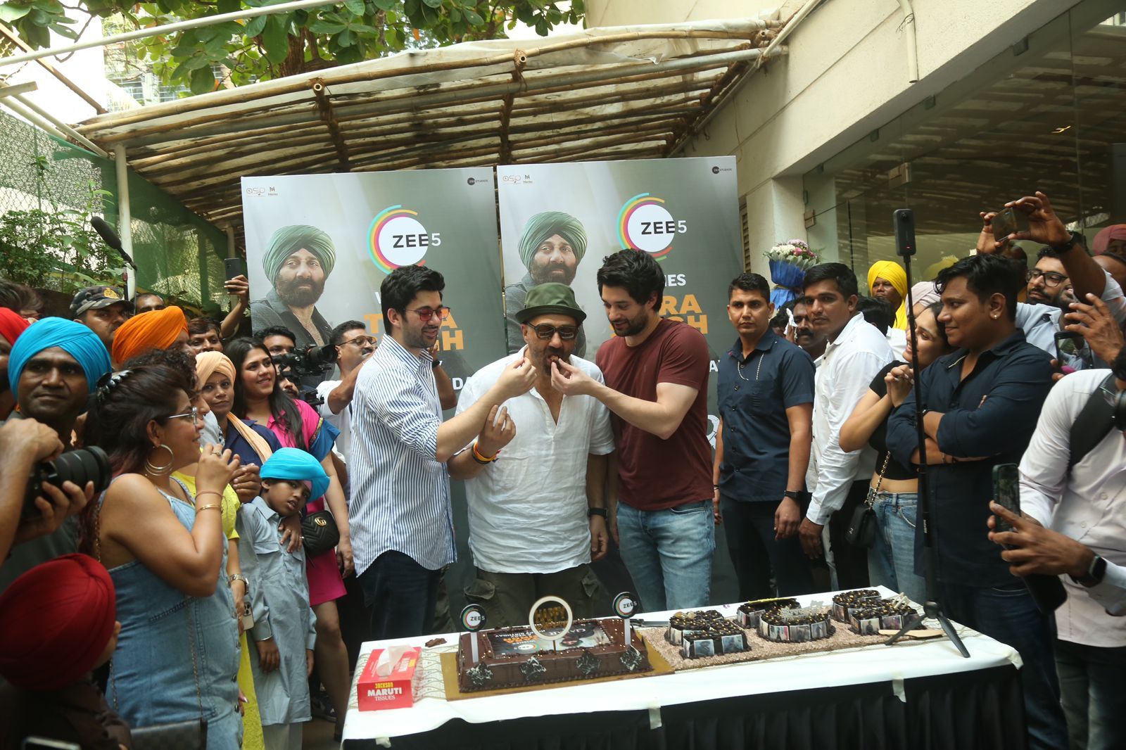 Bollywood Star Sunny Deol’s Grand Birthday Celebration Photos - Filmibeat