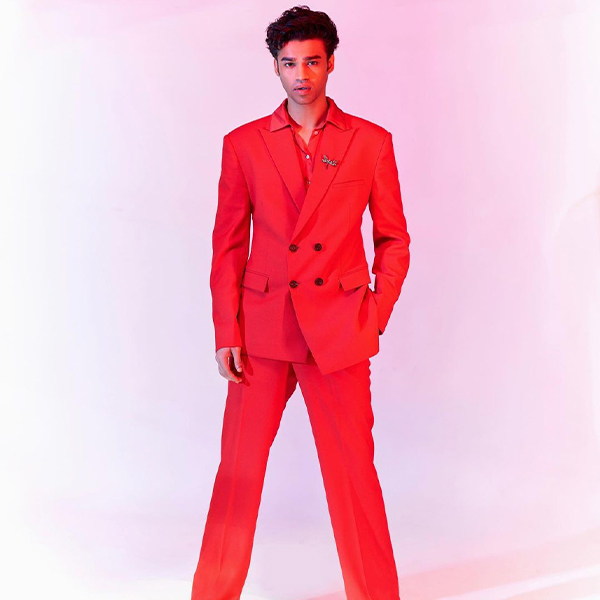 From Ishaan Khatter to Nikhil Bhambri: 4 Bollywood Actors Who Ignited ...