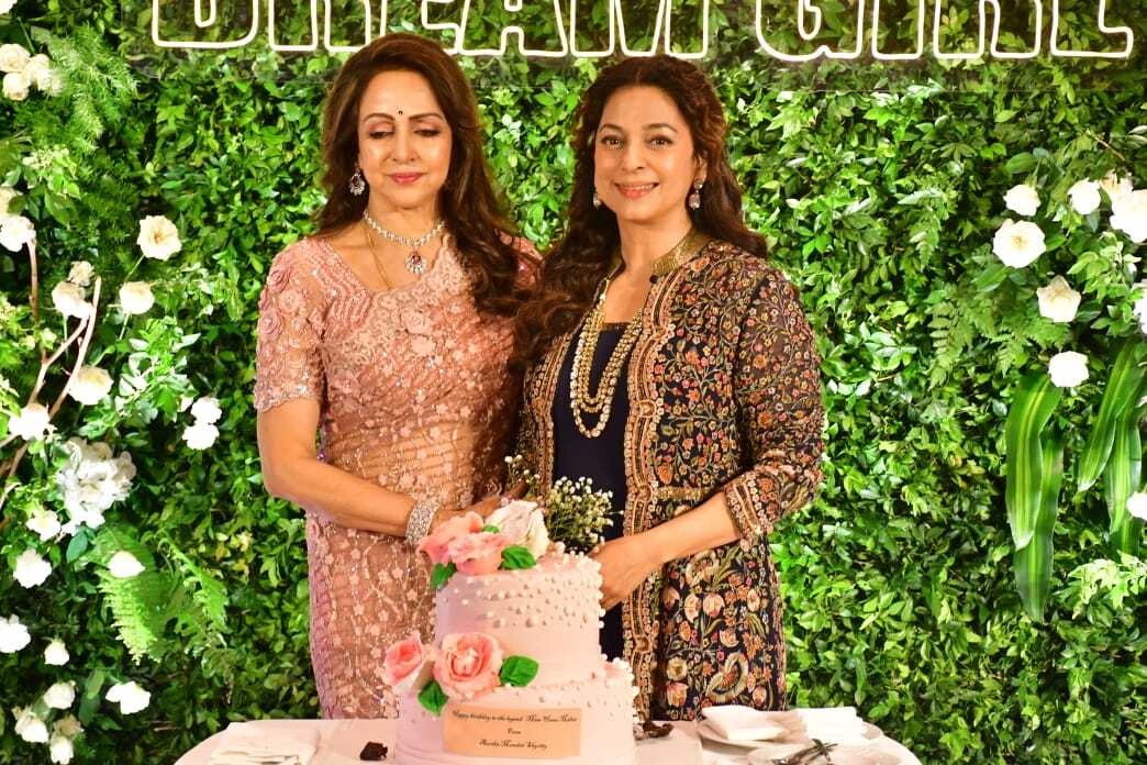 Hema Malini 75th Birthday Cake Cutting Photos, Hema Malini 2023 Birthday Pictures - Filmibeat
