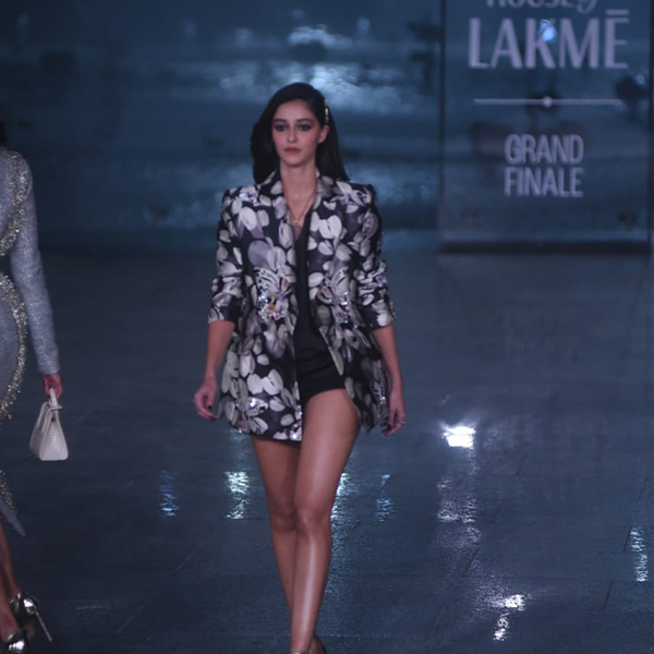 Lakme Fashion Week 2023: Ananya Panday Shines as the Showstopper at Grand Finale for Bibhu ...