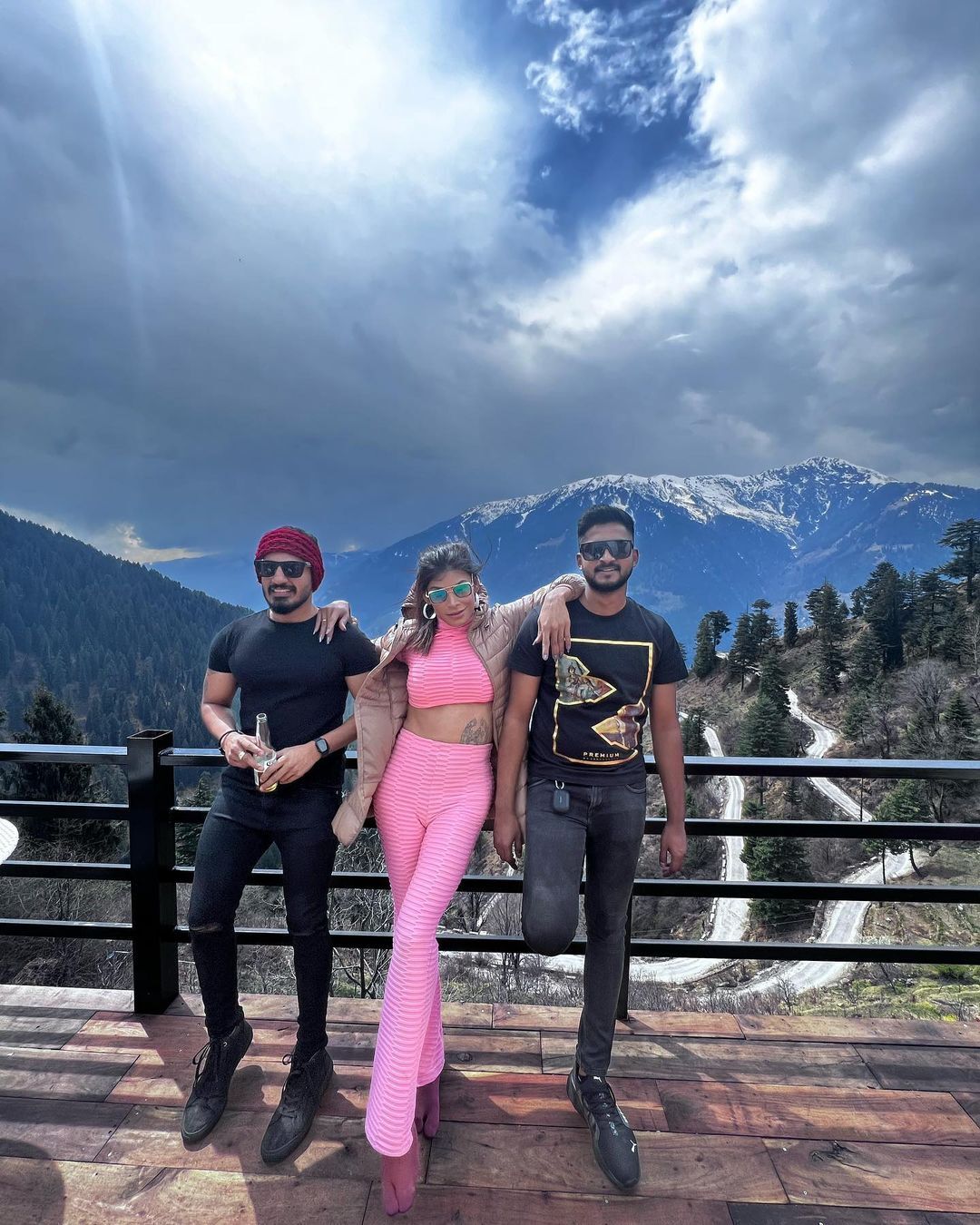 Nithu Vaanjaksshi (Bigg Boss 10 Contestant ) Photos: Find Latest HD ...