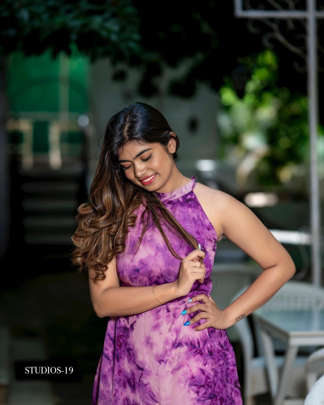 Rithu Chowdary: రెచ్చిపోయిన జబర్దస్త్ బ్యూటీ... బరువైన అందాలతో ...