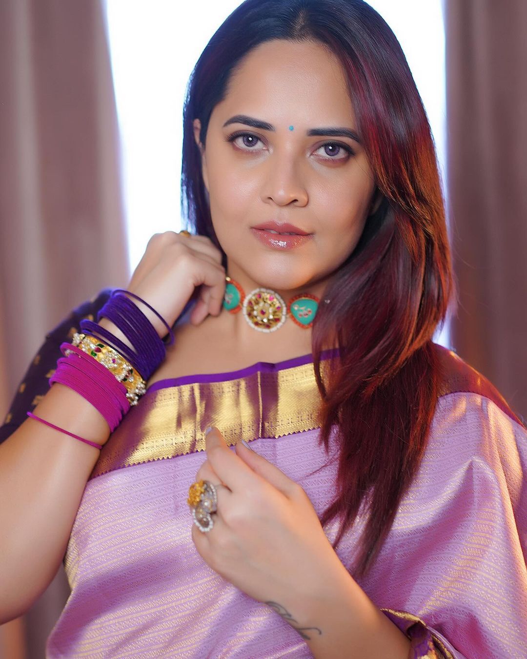 Anasuya: భర్తతో కలిసి అనసూయ దీపావళి సంబరాలు... ఎంత ముద్దుగా ఉందో కదా ...