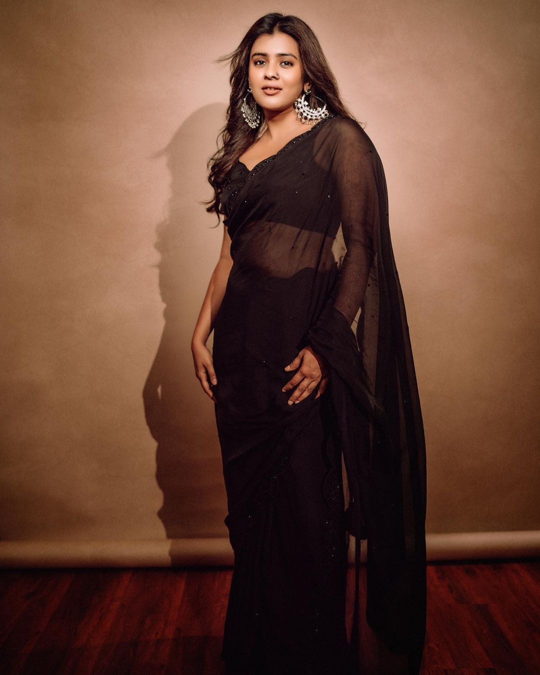 Hebah Patel: హాట్ షోతో హీటెక్కిస్తున్న కుమారి 21ఎఫ్ బ్యూటీ! | Heroine ...