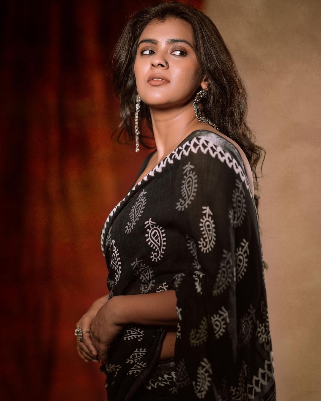 Hebah Patel: హాట్ షోతో హీటెక్కిస్తున్న కుమారి 21ఎఫ్ బ్యూటీ! | Heroine ...