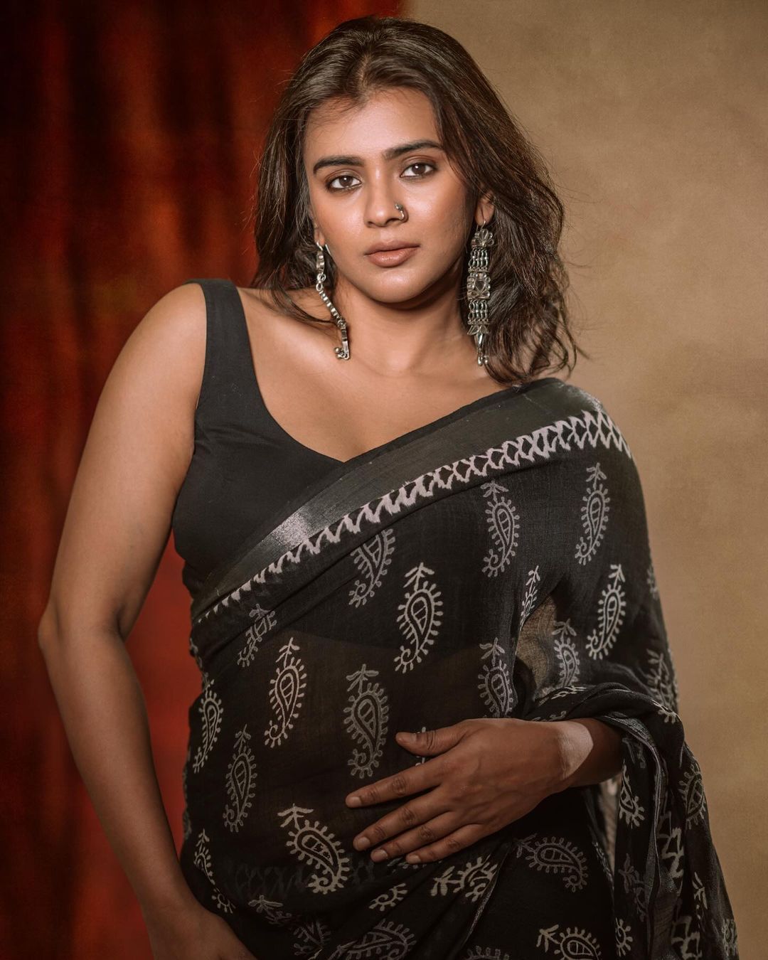 Hebah Patel: హాట్ షోతో హీటెక్కిస్తున్న కుమారి 21ఎఫ్ బ్యూటీ! | Heroine ...